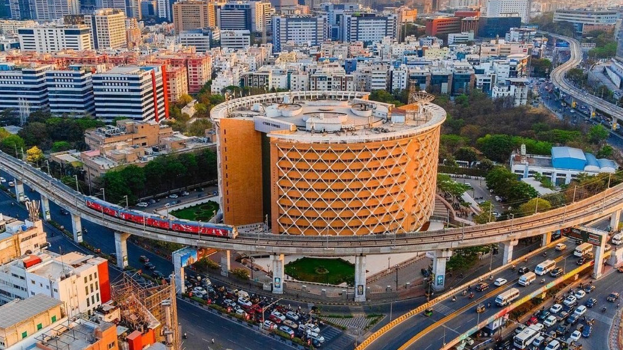 A Guide from Madhapur Metro Station to HITEC City and Beyond